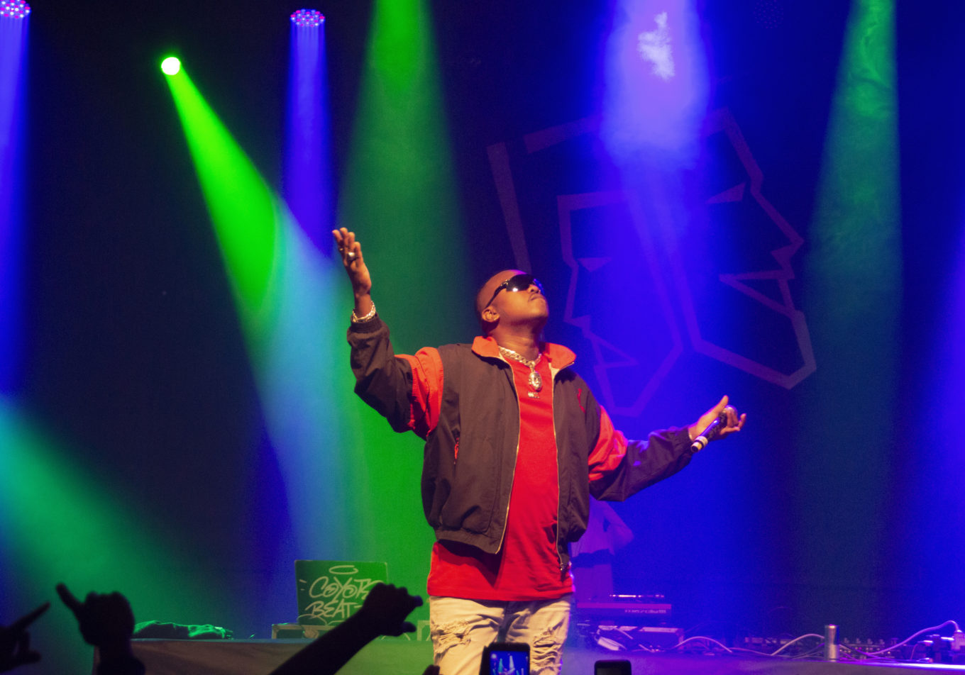 Abram alas para o rei: Djonga — tudo sobre o show em Porto Alegre